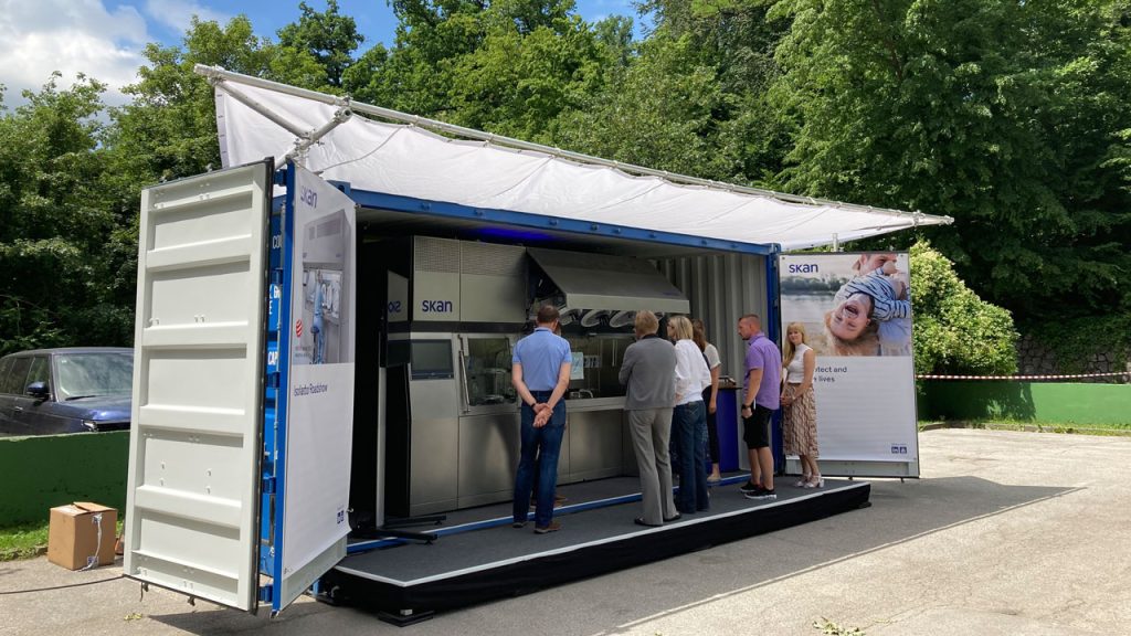 Isolator Container Show Day