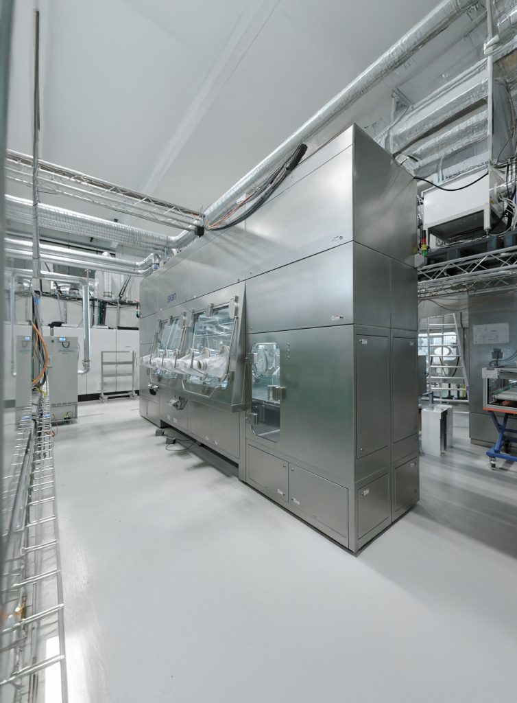 Isolator Technology for Pharmaceutical Formulation - SKAN